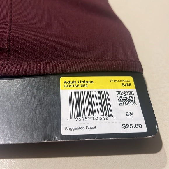 Nike | Accessories | Newnike Strike Snood Winter Warrior Unisex Sm ...